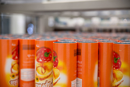 Fully automatic stacking chip lines | Hastamat