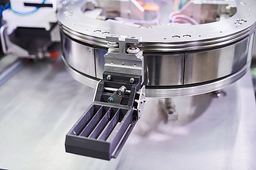 Product transfer systems that ensure gentle handovers | Hastamat